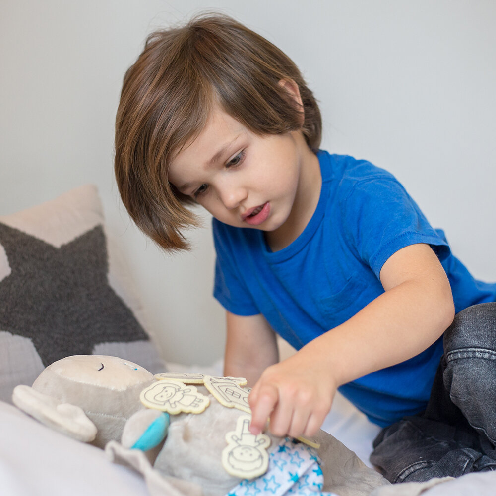 EDUSHAPE Deka plyšová s mazlíčkem Dream Buddy vystřižené obrázky 36m+ | feedo.cz